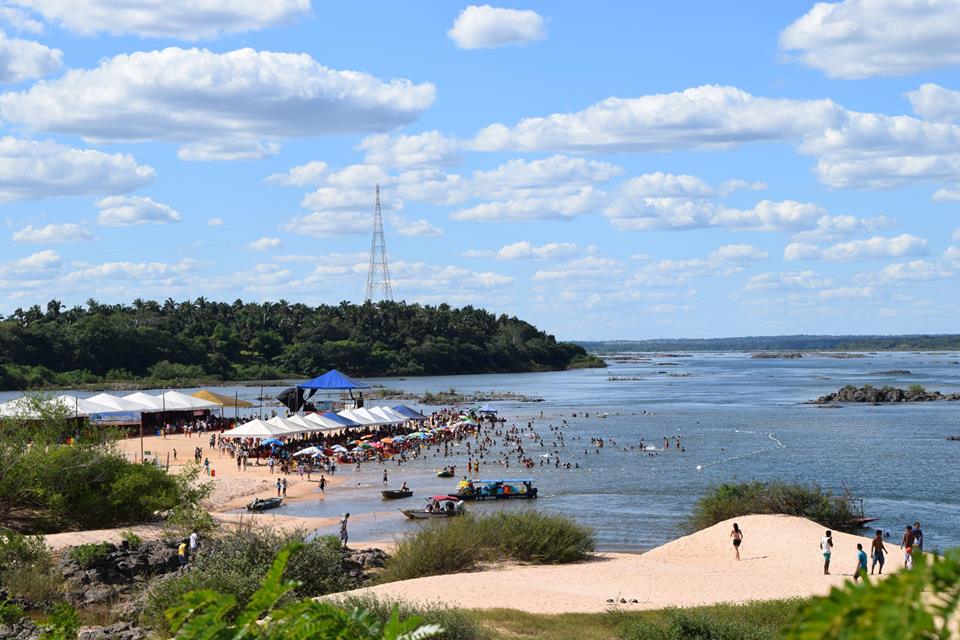 OLHANDO DA JANELA DO TREM: TOCANTINÓPOLIS / TOCANTINS / BRAZIL (5.251 ...