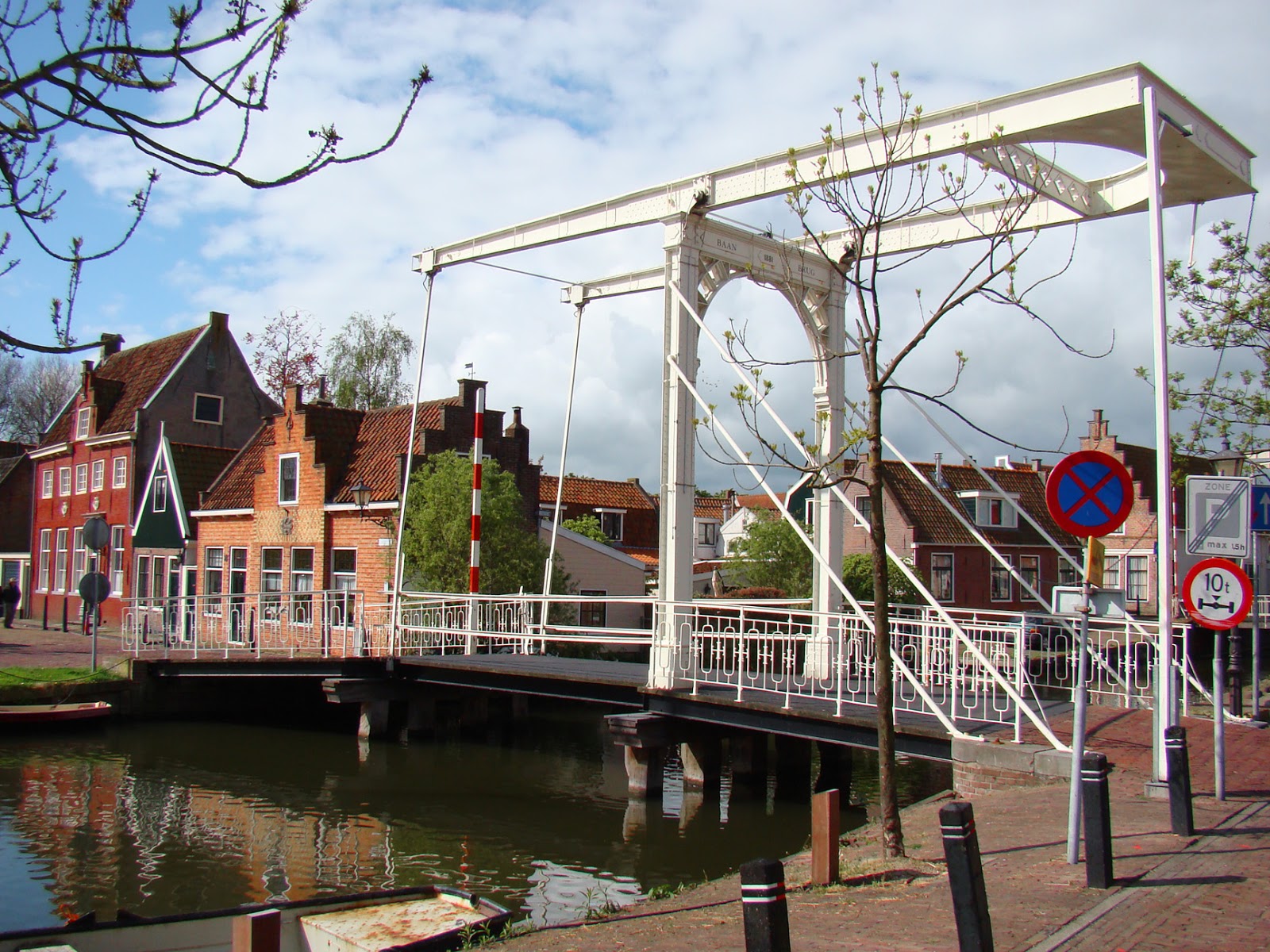 NixPixMix: EDAM, NETHERLANDS