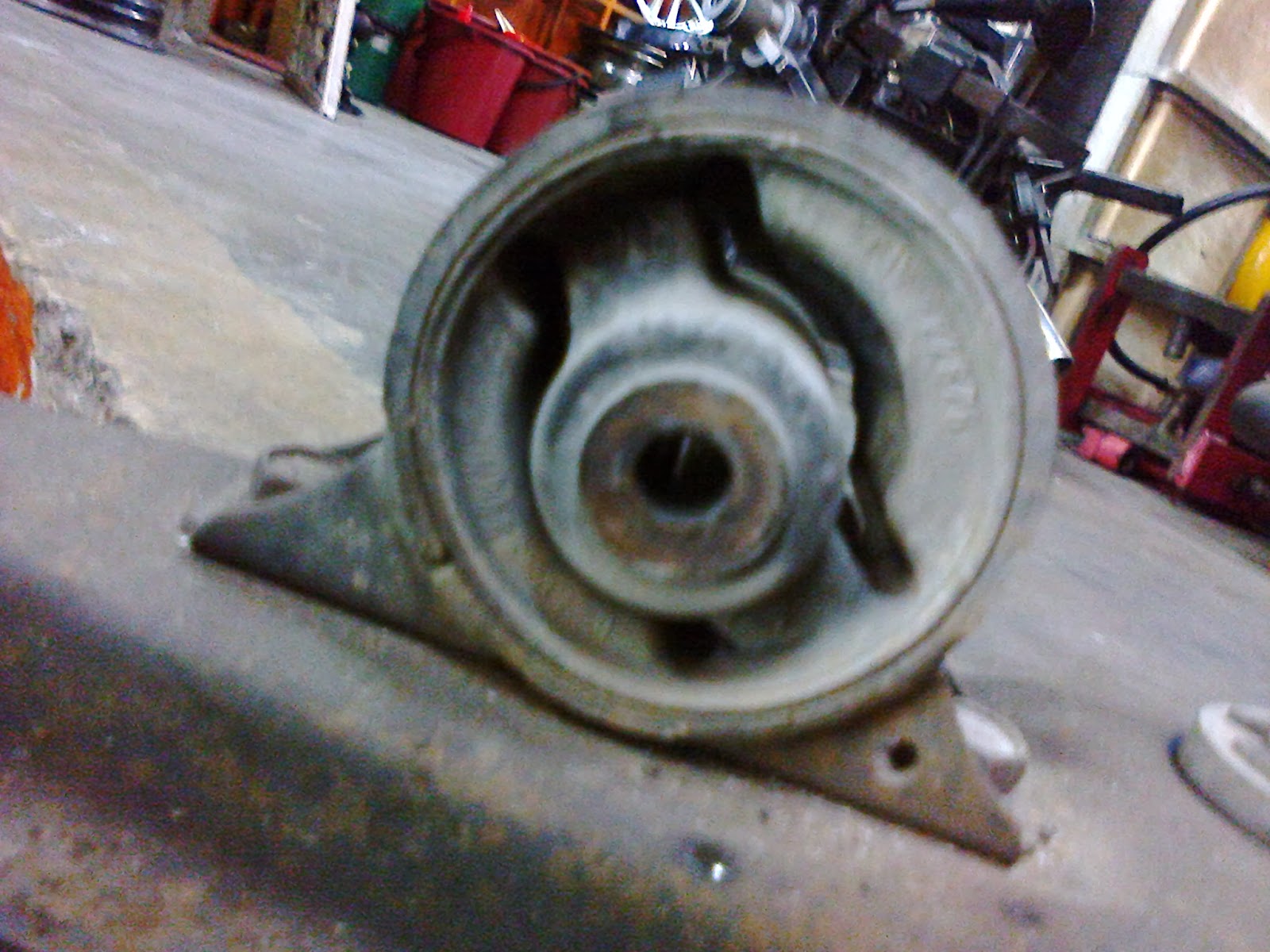 Bila Oris Membebel: GENORIS: Pengantian Bush Stereng.