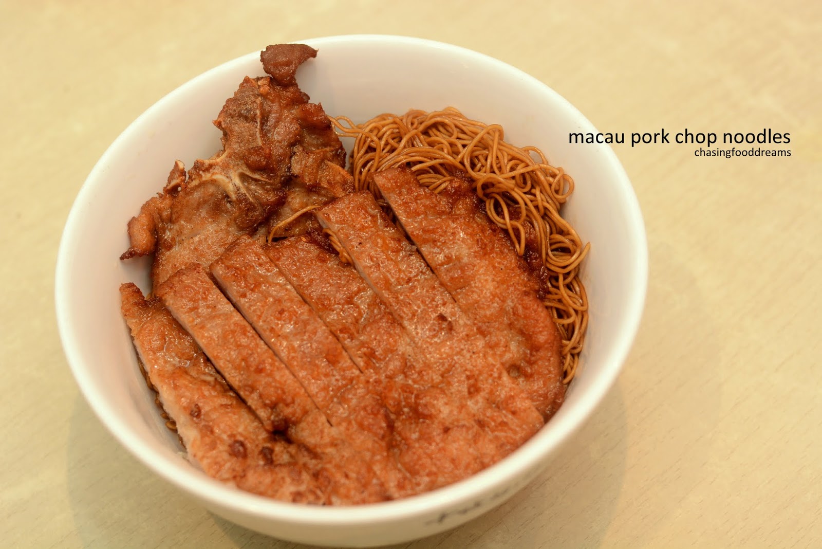 CHASING FOOD DREAMS: Porco Macau Pork Chop Bun @ Lot 10 Hutong