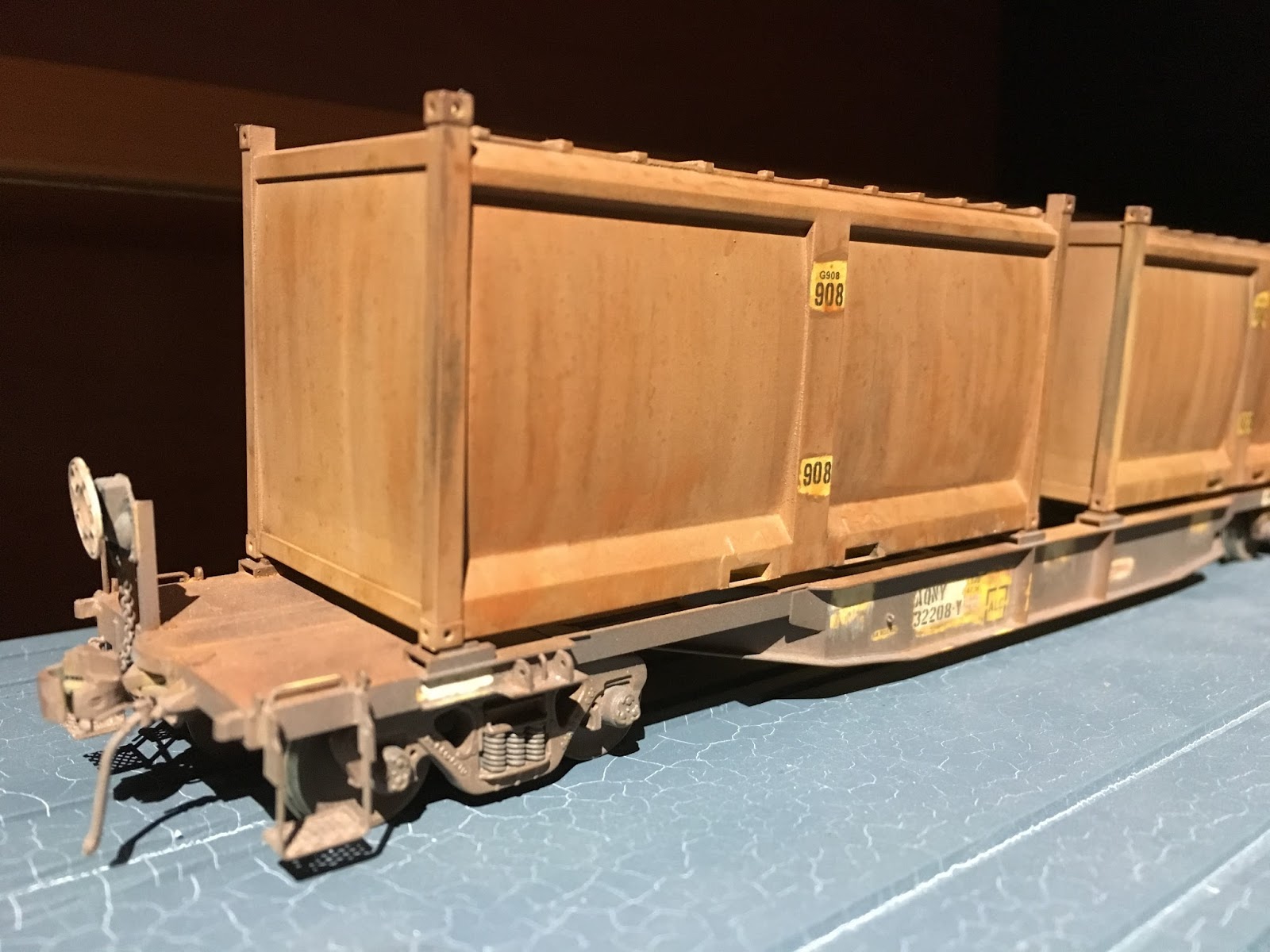 West Australian S Scale Modelling: Westrail WQN with Sulfur Containers