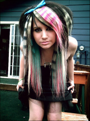 Los 10 peinados Emo más populares | Belleza Emo