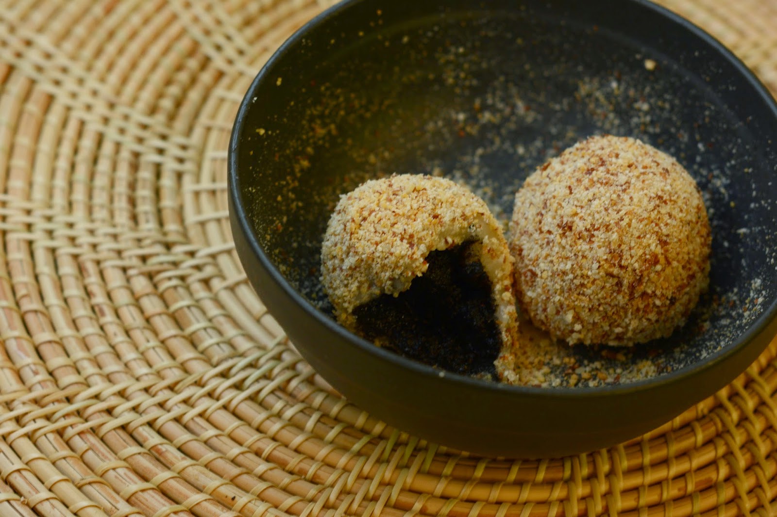 chopcookdine: Tang Yuan 湯圓 Black Sesame Maple Syrup Dumplings