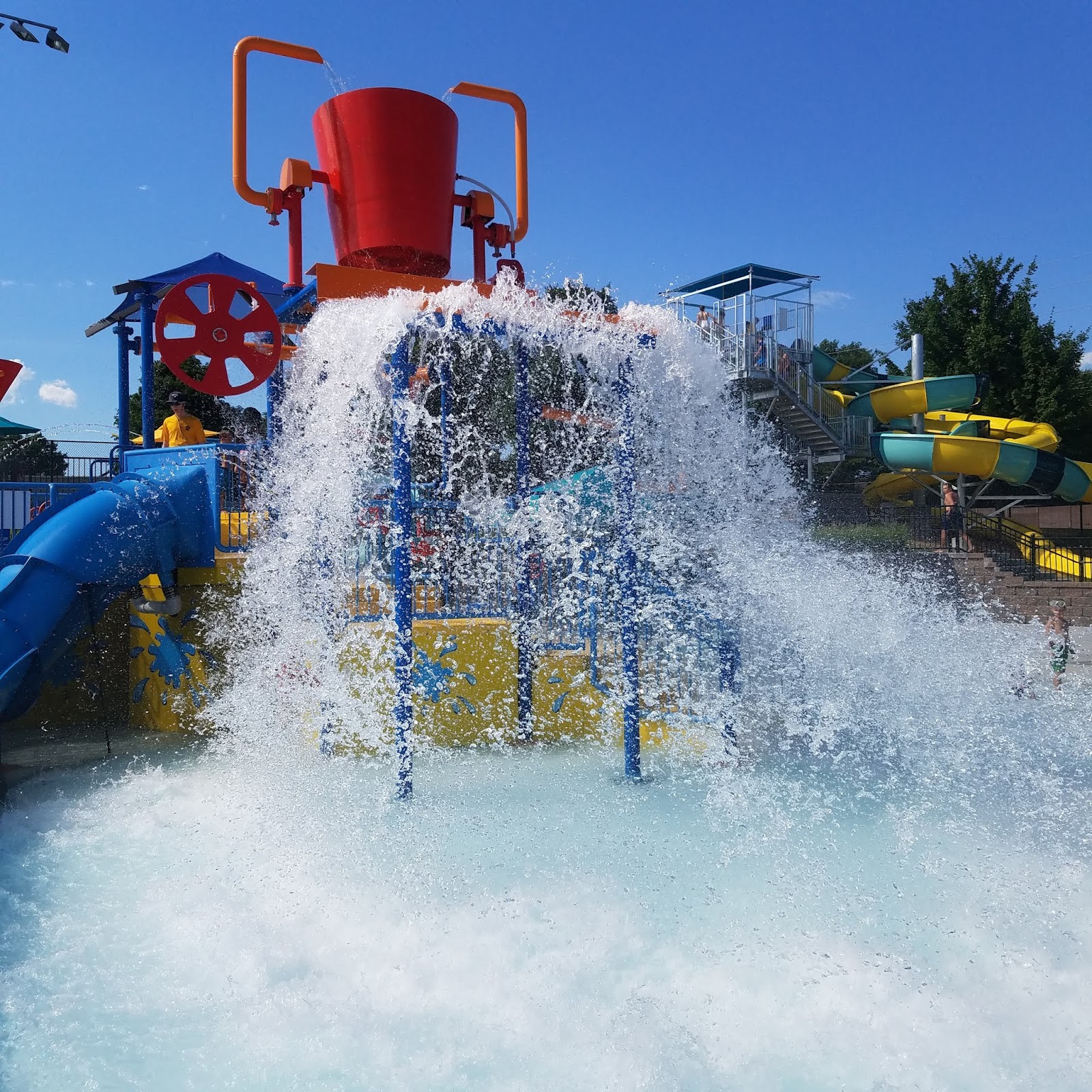 Play St. Louis: Wapelhorst Aquatic Facility, St. Charles