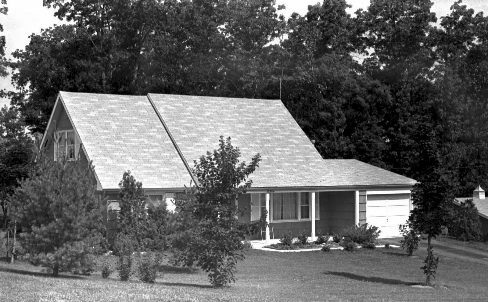 Bowie Living: More Summer, 1973 Photos