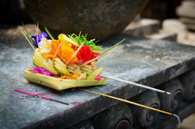 Yadnya Yang Efektif, Efisien, Praktis dan Satwika - Culture Hindu