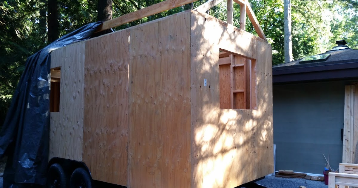 Misanthrope Manor: sheathing, rafter ties, and rafter install