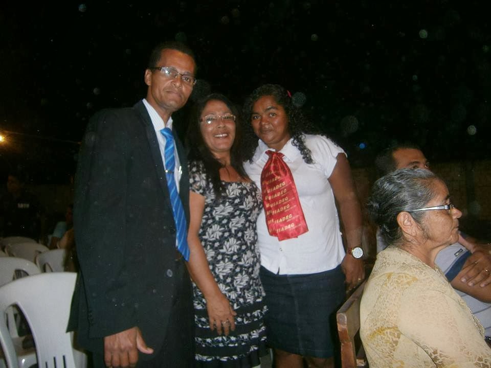 Cantora Angela Barros