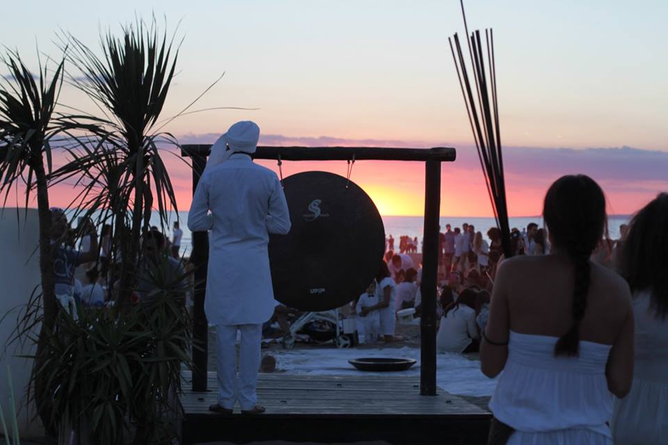 Turismo: È il Singita Miracle Beach di Fregene il beach bar più bello ...