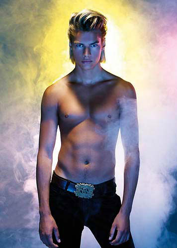 L'Homme du Jour: ALEXANDER KJELLEVIK