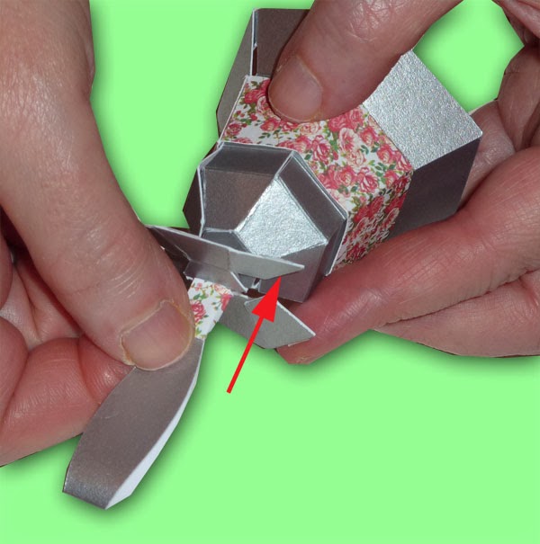 The Papercraft Post: Beautiful Bells Tutorial