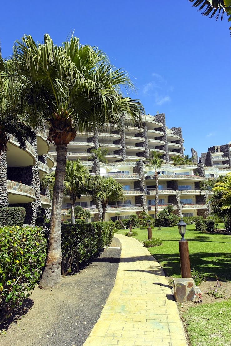 flying forever: Anfi Beach Club resort