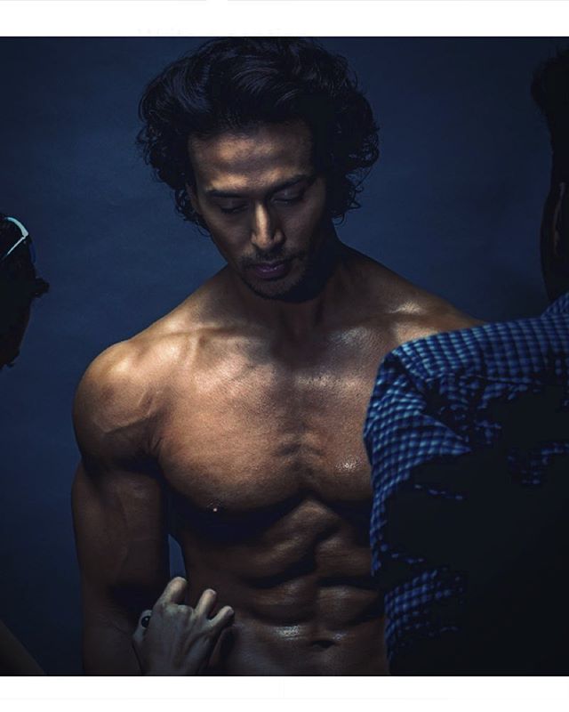 Shirtless Bollywood Men: Buff Veiny Shredded Tiger Shroff