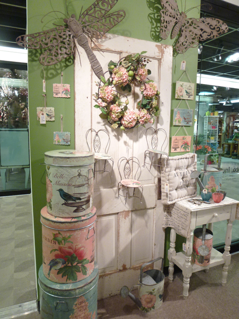 Forget Me Not Dreams: More Atlanta Gift Market Displays