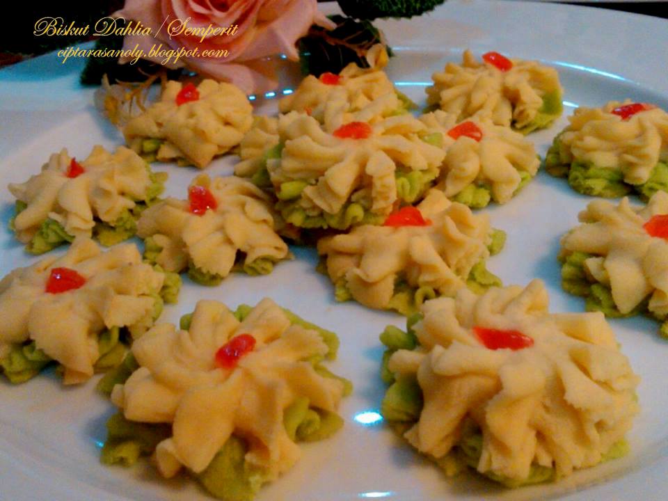 CiptaRasa Noly: BISKUT SEMPERIT/BISKUT DAHLIA