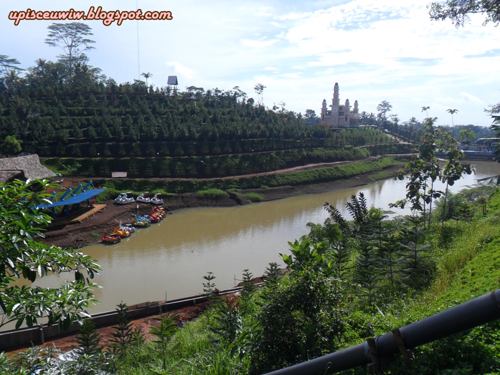 Sekedar berbagi celotehan hidup: Main : Mega Wisata Icakan Ciamis
