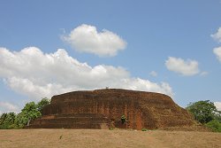 Suitcase and World: Ancient city. Anuradhapura.