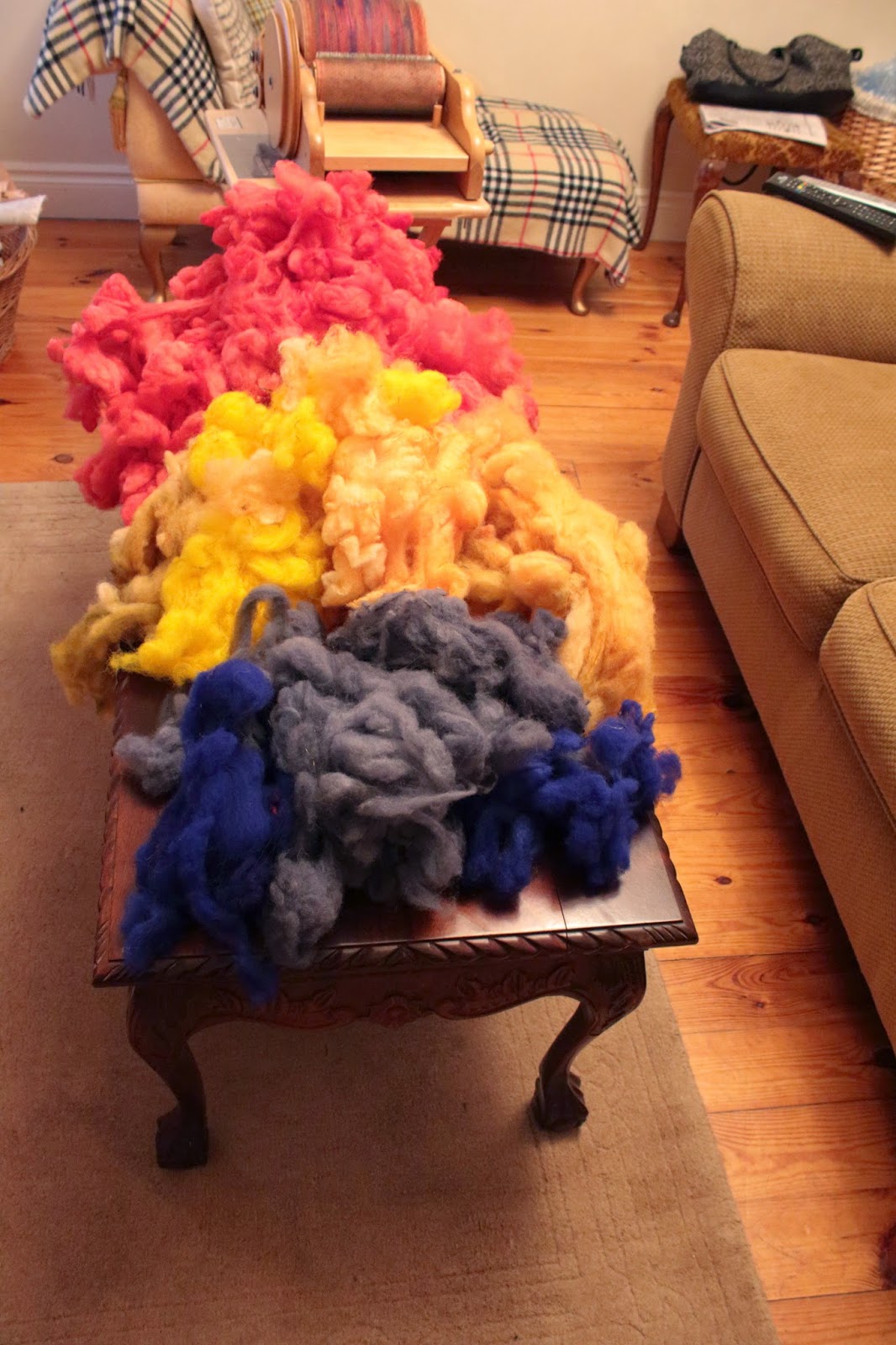 DroimAnUan: Flicker - Flame fiber and yarn