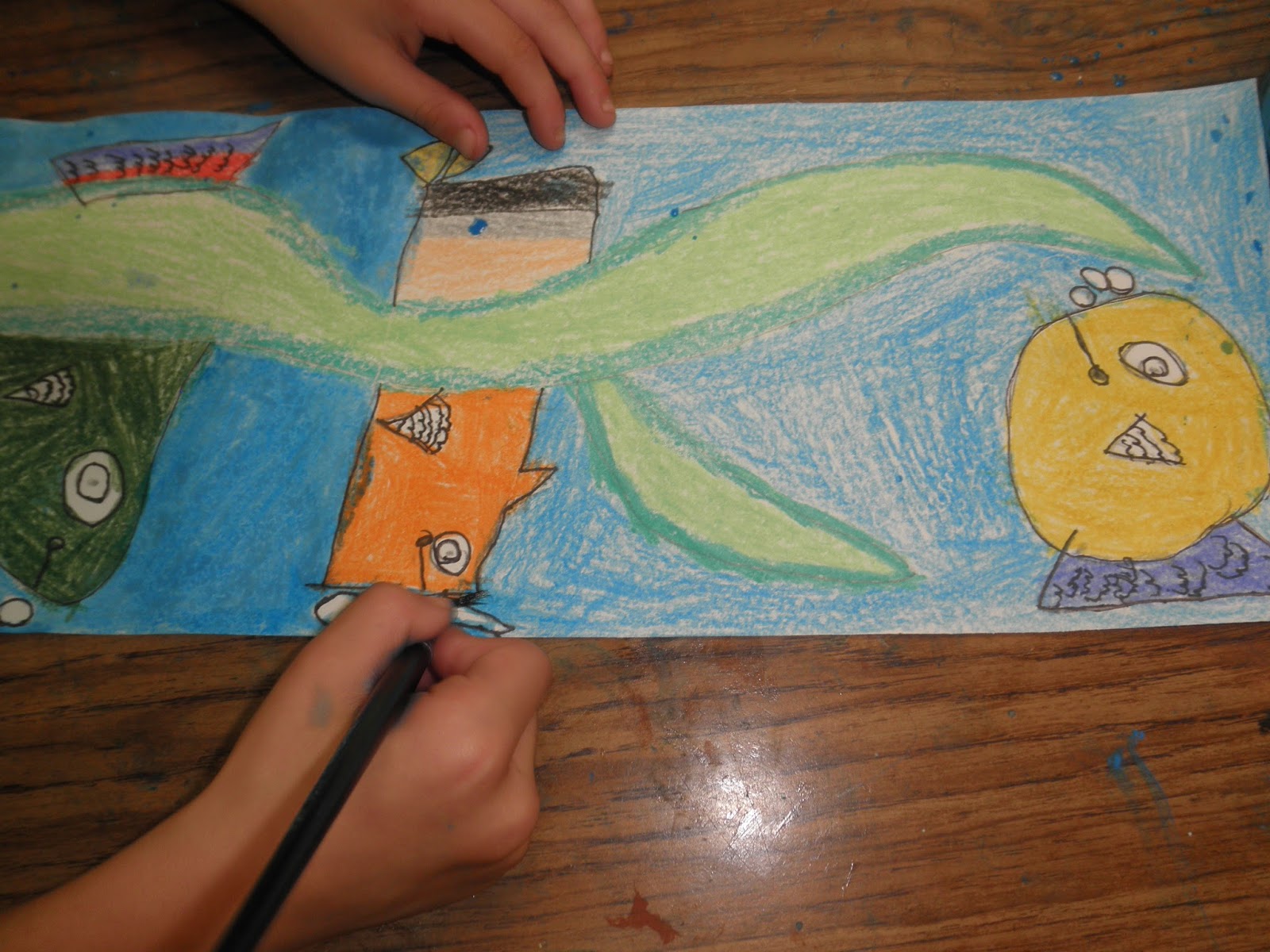 Art Is Primary: Kindergarten overlapping shapes