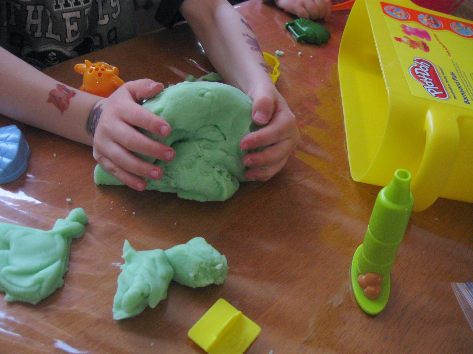 Sisters' Sweet Tooth: Homemade Play Dough