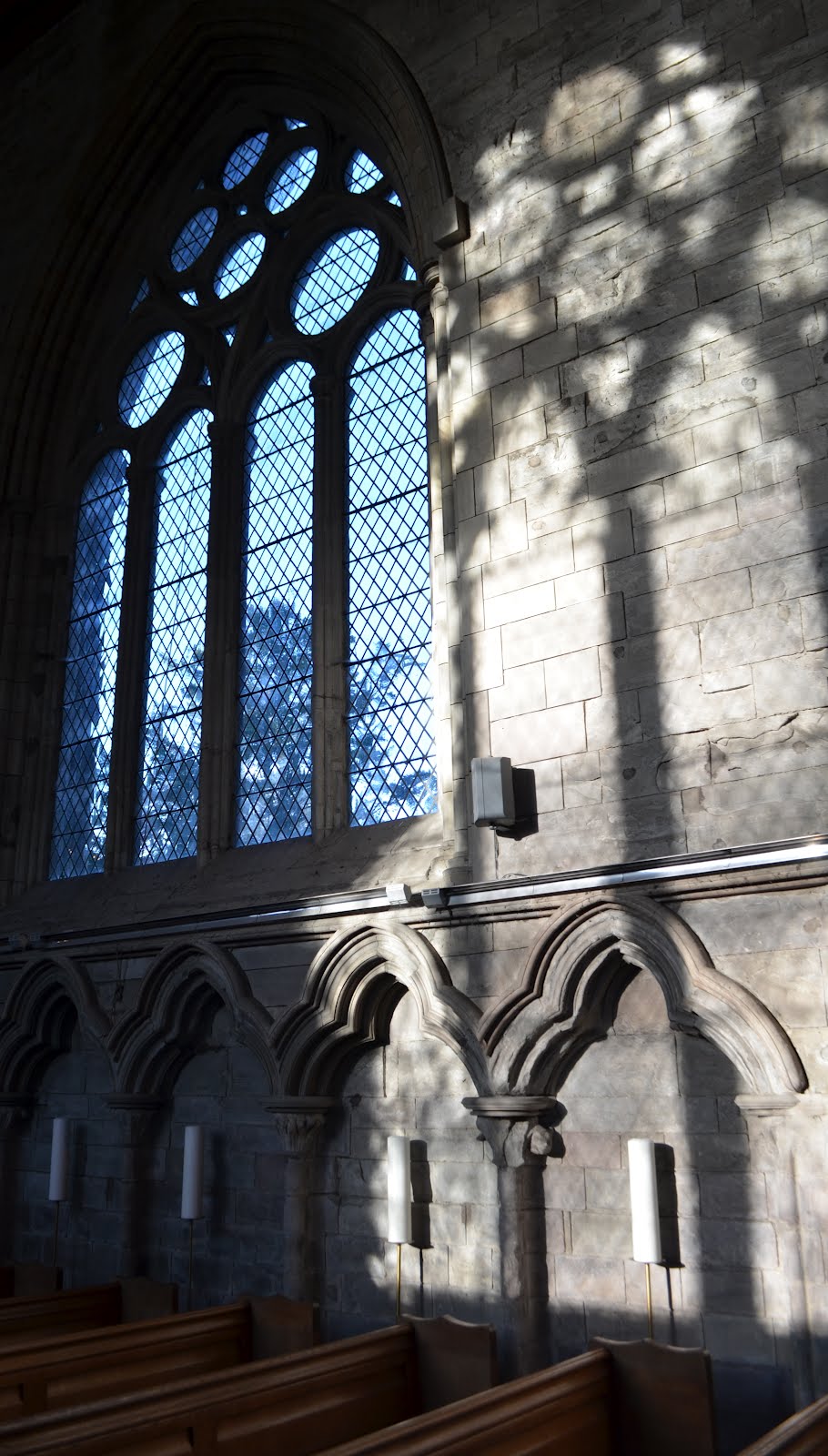 Tour Scotland: Tour Scotland Photographs Light And Shadows In Dunkeld ...