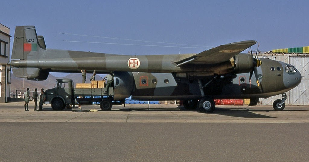 MENTE CAPTO: VOAR PARA SUL, DE LUANDA A XANGONGO ...