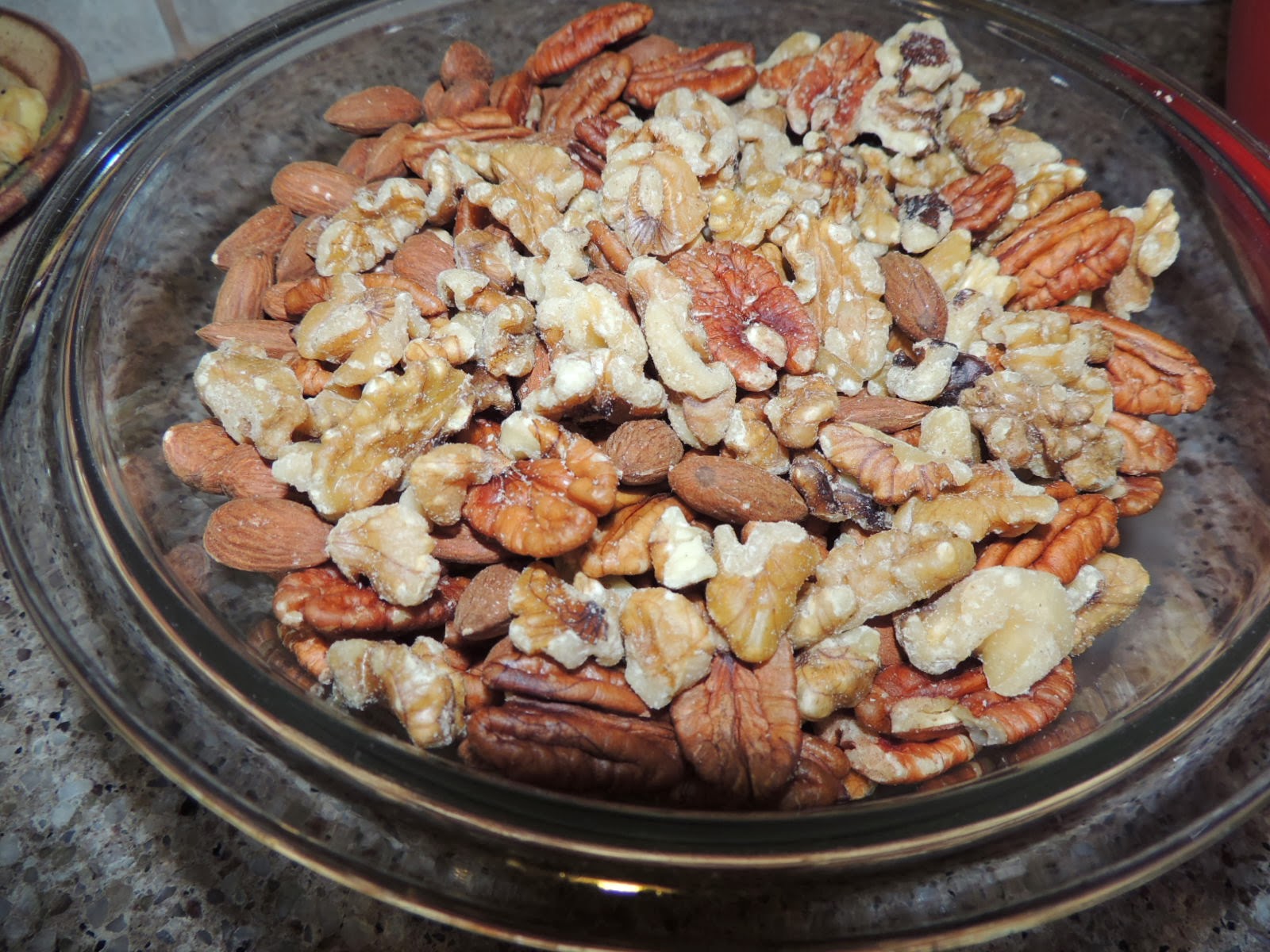 Our Daily Green: Homemade holiday gift: Spiced Nuts