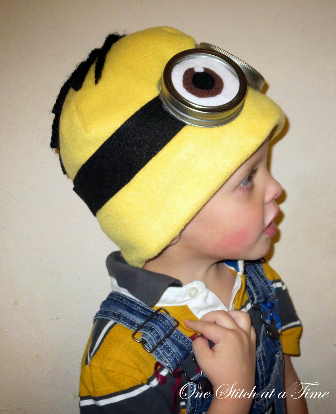 One Stitch at a Time: Halloween Minion Hats