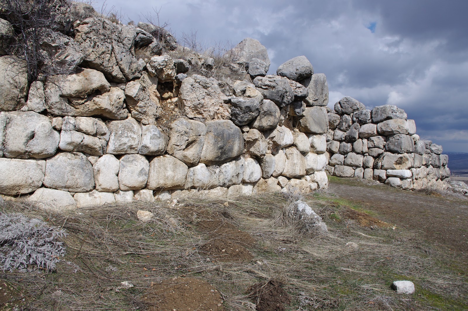 Uncharted Ruins: The Hittites, mysterious people of a Thousand Gods