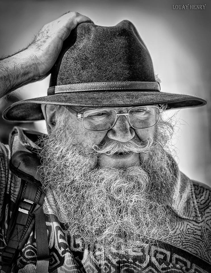 OLTRE IL MURO: ARTE e FOTOGRAFIA: LOUAY HENRY | PHOTOGRAPHER