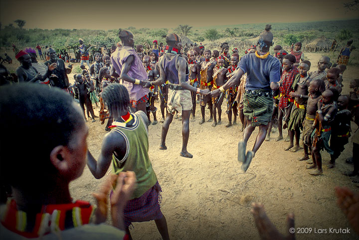 Finding Neverland Blog: Hamar Tribe: People with Strange Rituals.