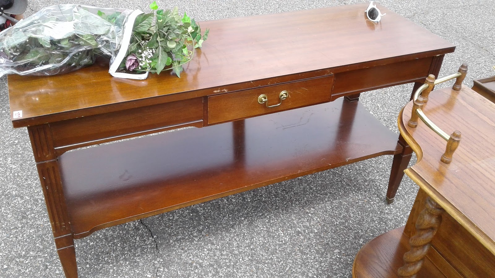 Rustic Owl Treasures: How to update a table - Cut and Paste with Overlays