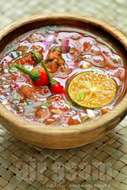 Salad Herbs of Malaysia: 40 Ulam's species and 27 Ulam's style..