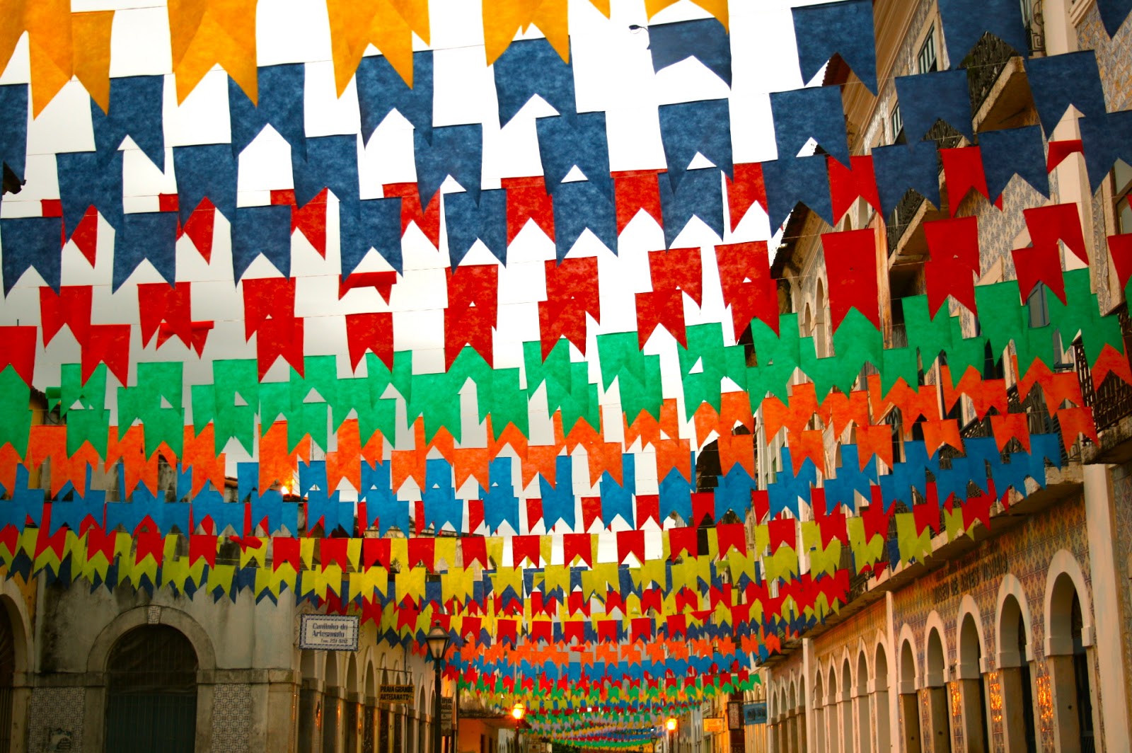 Nordeste em Pauta: Bandeiras, bandeirinhas, bandeirolas: Muito mais que ...