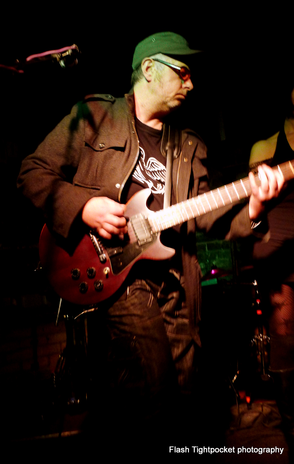 Flash Tightpocket: RIOT IN PARADISE.