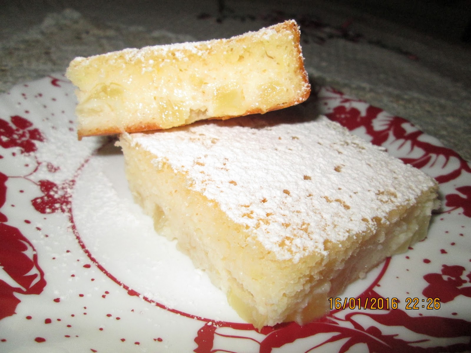 Prajituri de casa: Chec cu ananas şi chefir