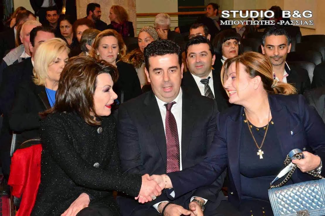Εικονοσκόπιο News: ''Η ΓΙΑΝΝΑ ΑΓΓΕΛΟΠΟΥΛΟΥ ΠΑΡΟΥΣΙΑΣΕ ΤΟ ΒΙΒΛΙΟ ΤΗΣ ΣΤΟ ...