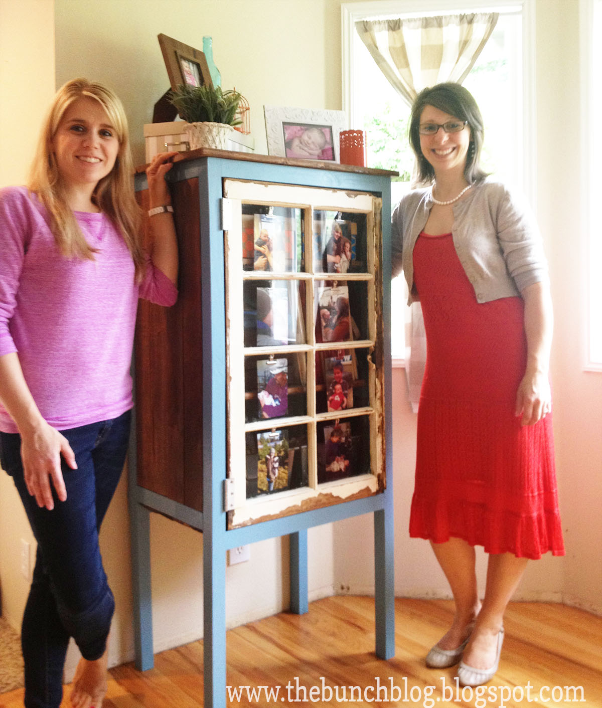 the bunch- handcrafted.stylishly: Photo Storage Cabinet and Print Display