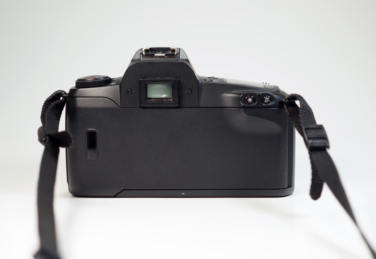 Canon EOS Rebel G SLR Film Camera with 35-80mm Zoom Lens EF 1:4.5-5.6 III