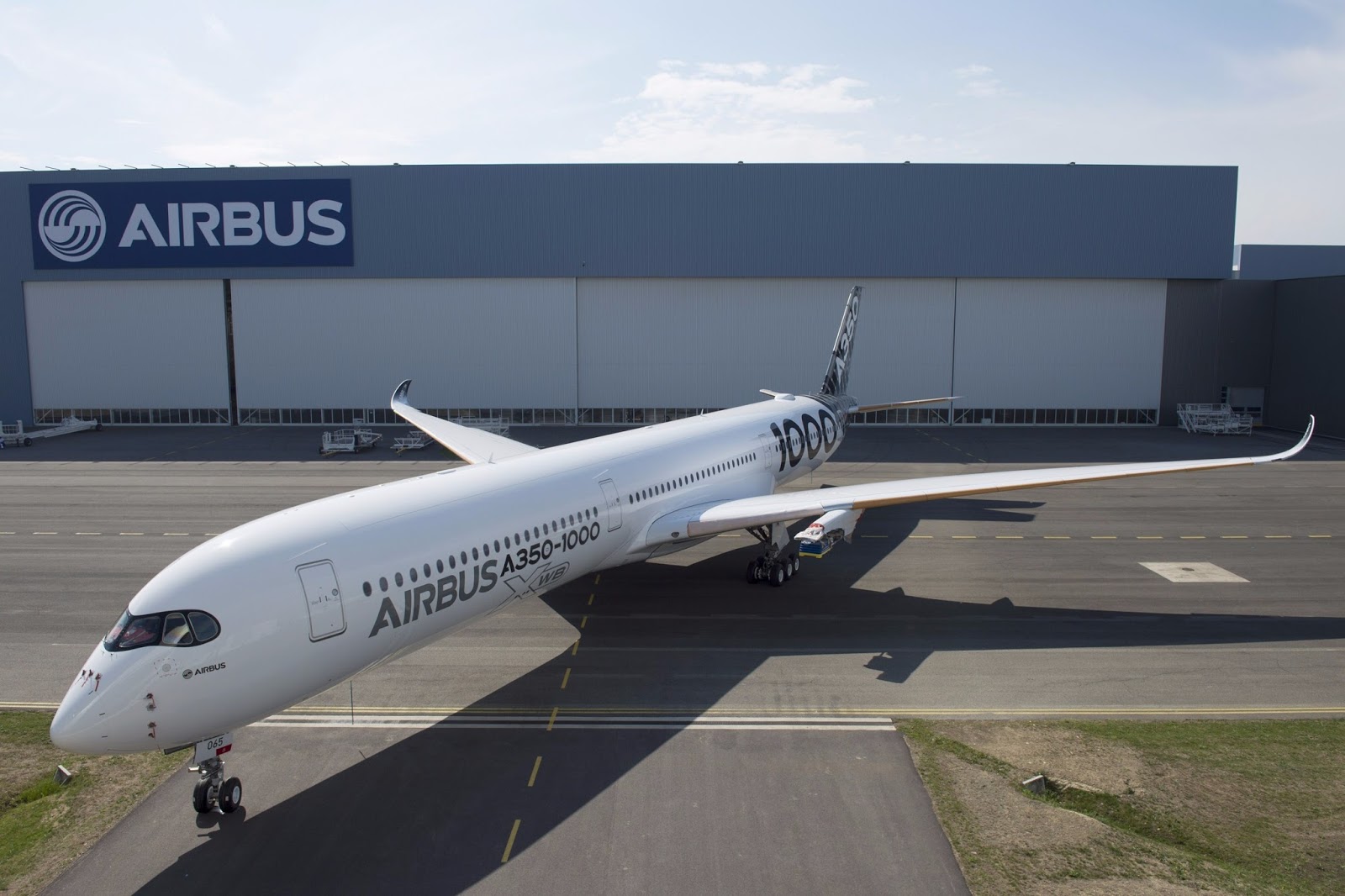 Airbus A350-1000 First Reveal After Paint Shop - Aircraft News ...