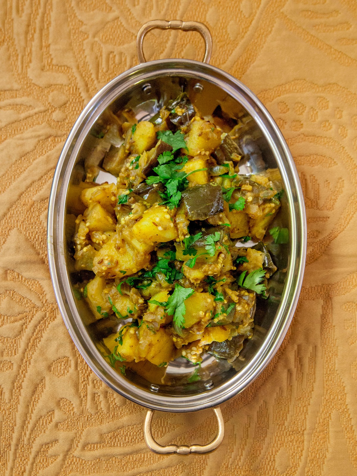 The Colors Of Indian Cooking: Aloo Baingan : Eggplant and Potato, A ...