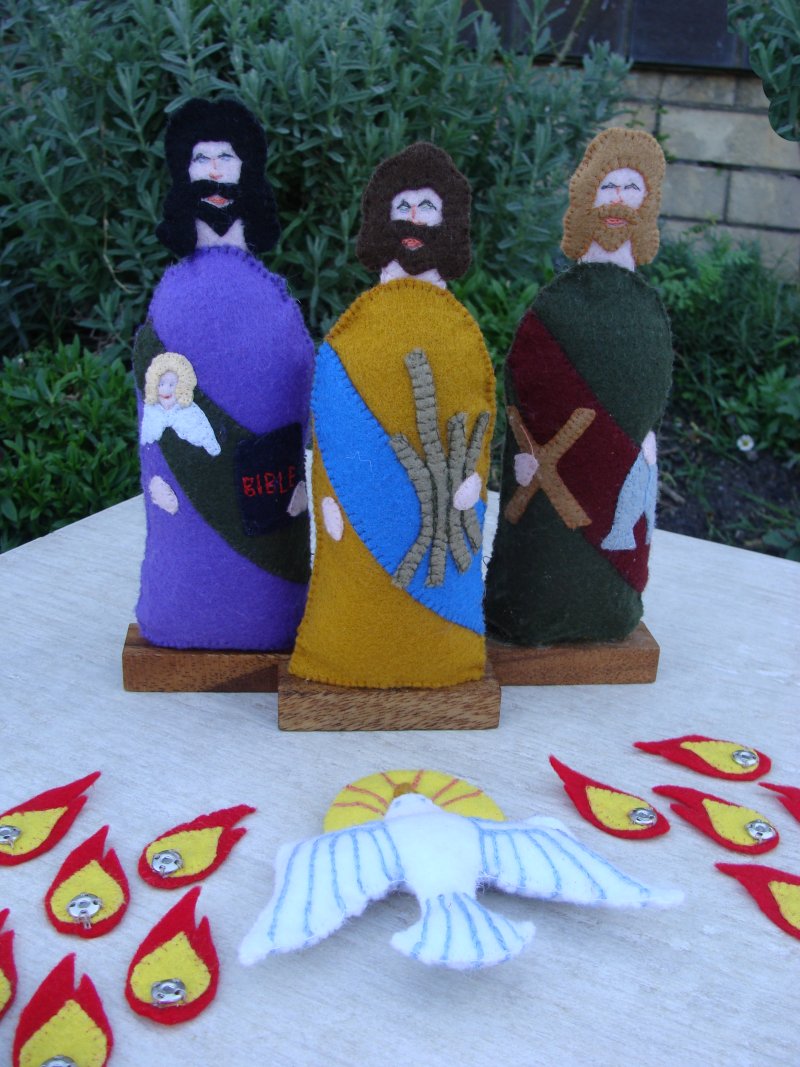Under Her Starry Mantle: Religious Felt Dolls for the Atrium