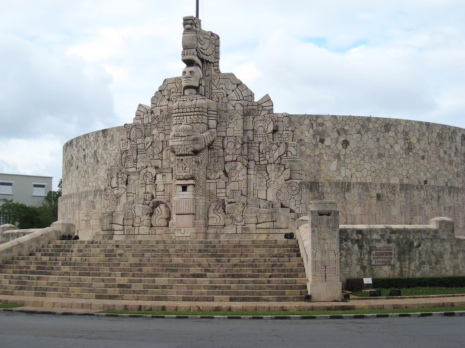 ANTROPOLOGÍA EN EL LABERINTO: Pueblos de México – Mérida