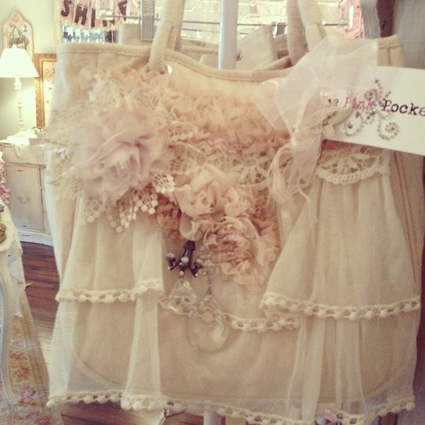 Madeleine L'Amour: Feminine and Beautiful