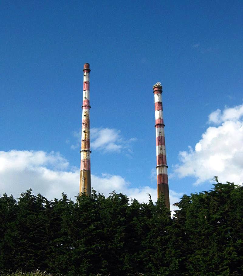 Handmade by Amo'r, Ireland: Pigeon House towers & Poolbeg lighthouse ...