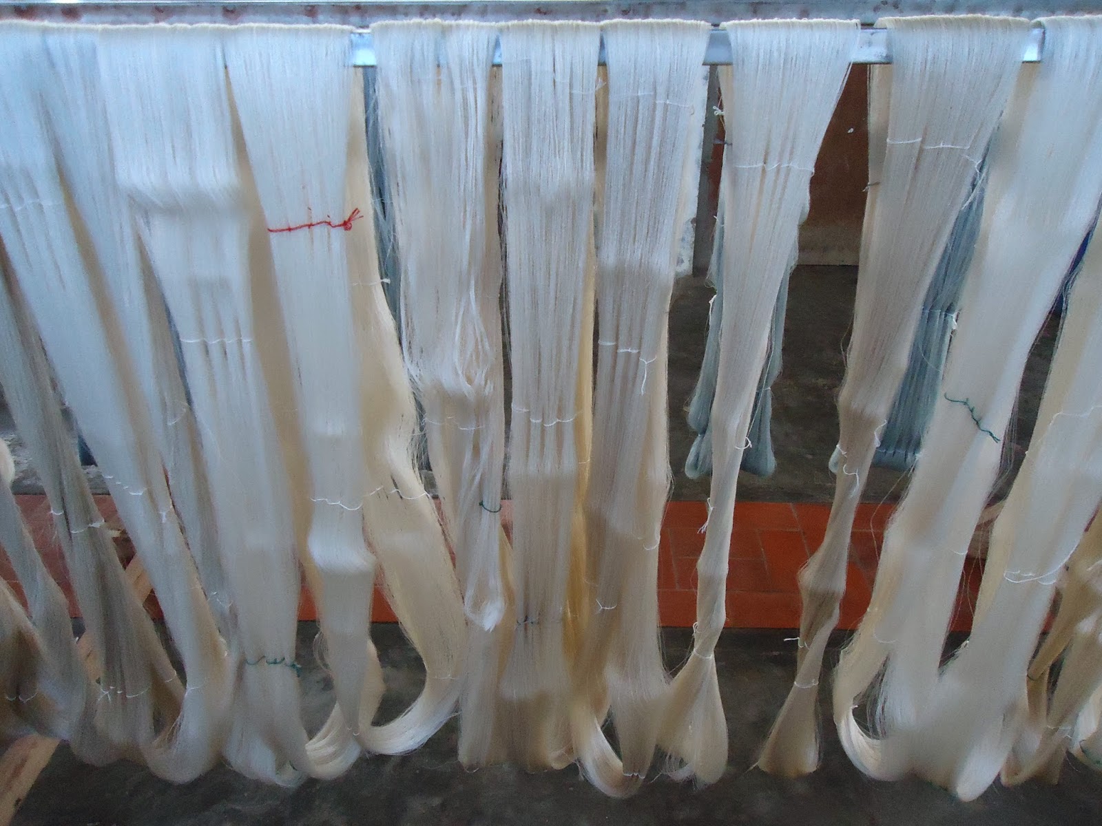 Natural Silk Agribusiness: Proses Pembuatan Benang Sutera (Benang Twist)