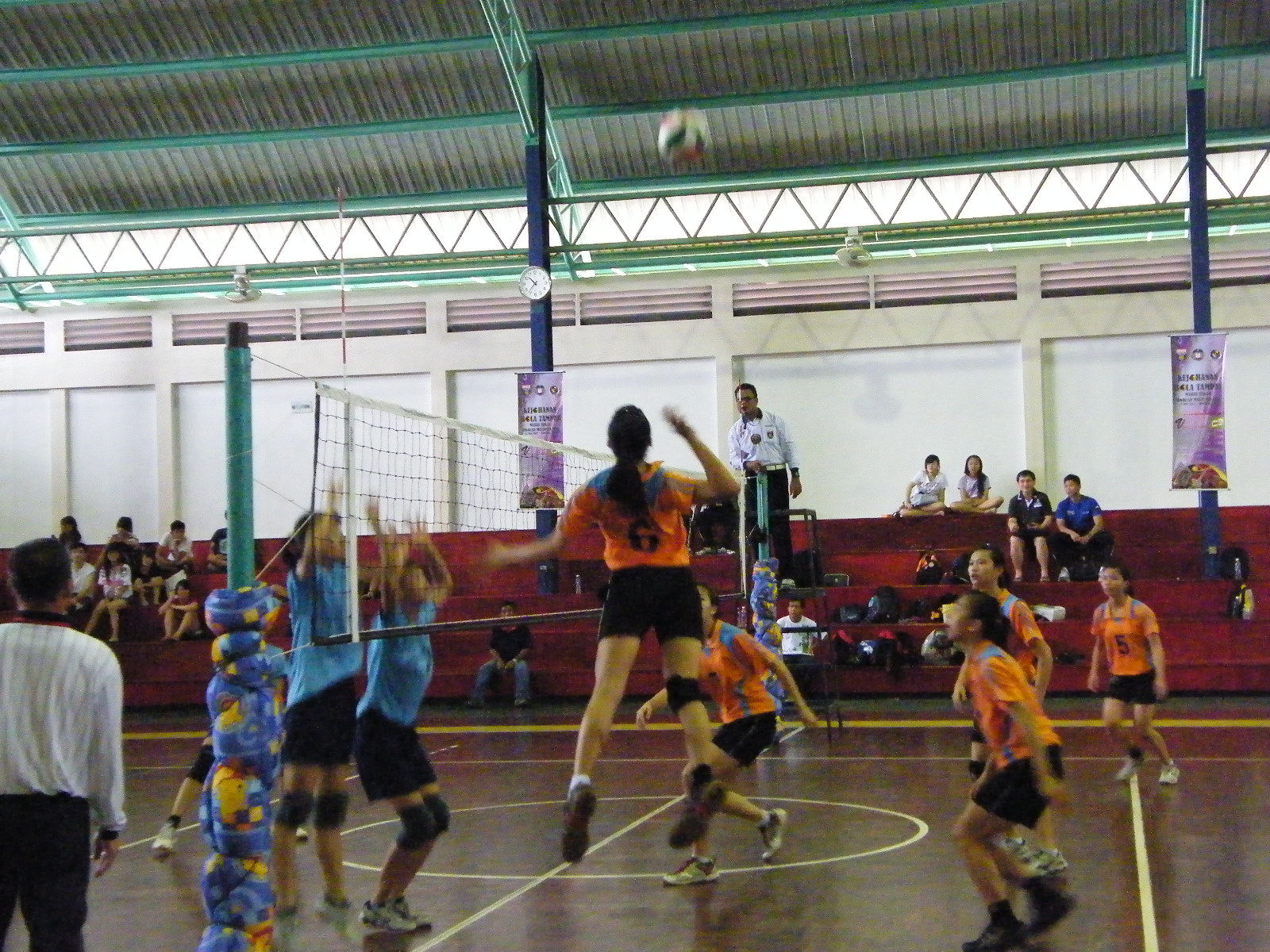 MSSM Bola Tampar: GAMBAR-GAMBAR PERLAWANAN P 18 ANTARA PAHANG DAN PERAK