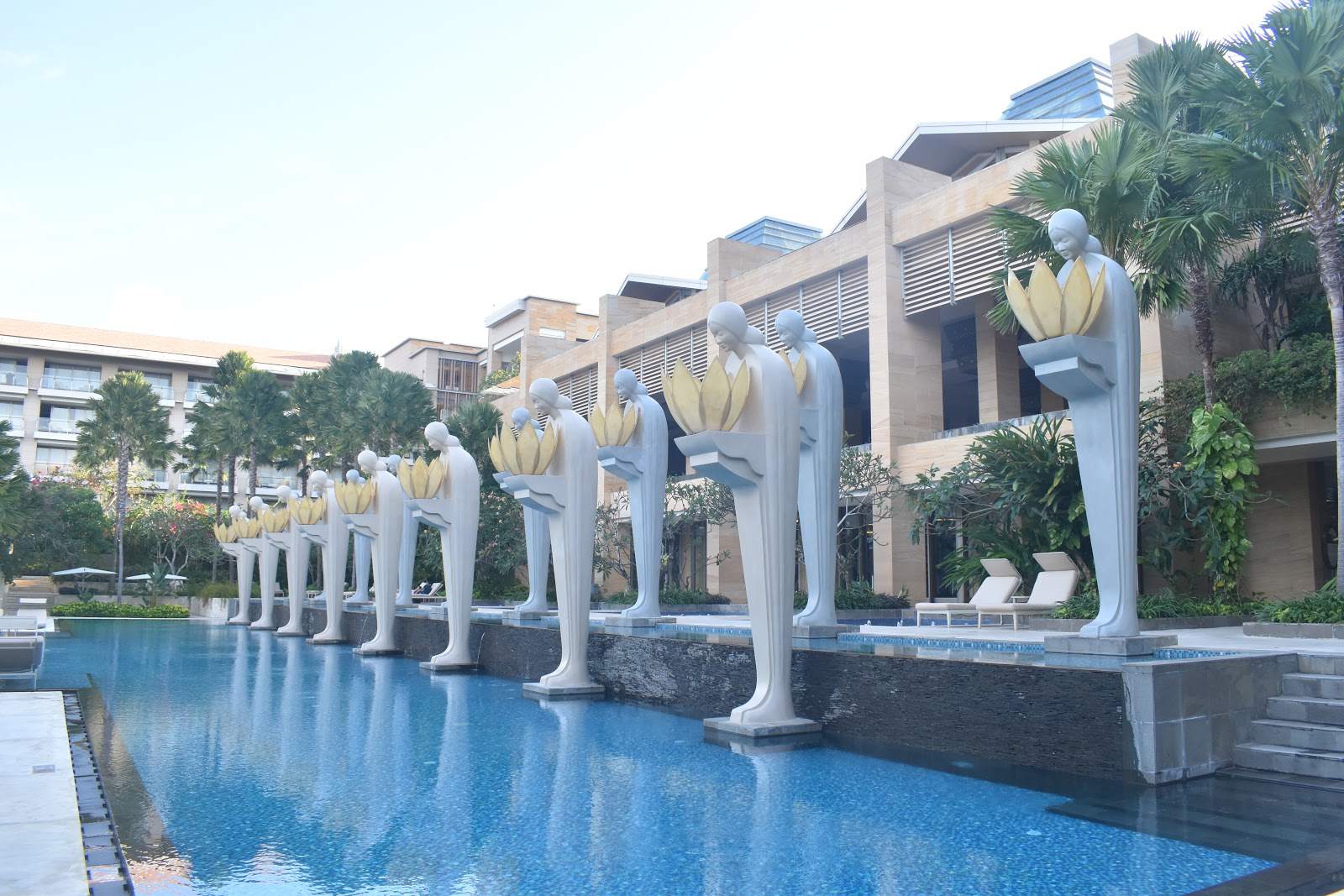 Review The Cafe & Sky Bar at The Mulia Bali, Nusa Dua