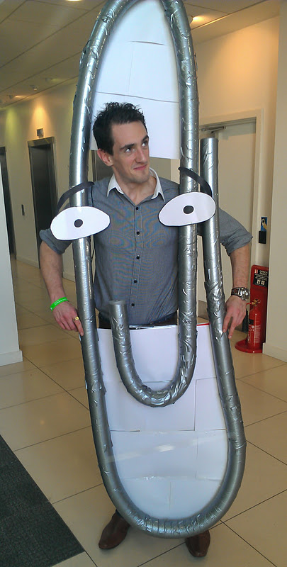 Becky's Scrapbook Burblings: Clippy!