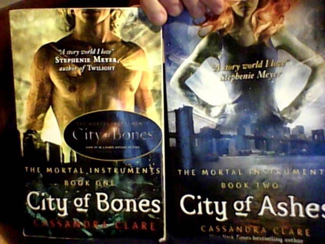 Pai: Book review : The Mortal Instruments book 1 & 2